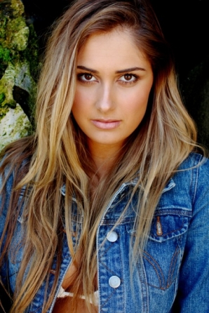 ZARZAR MODELS - Hannah Ridgeway